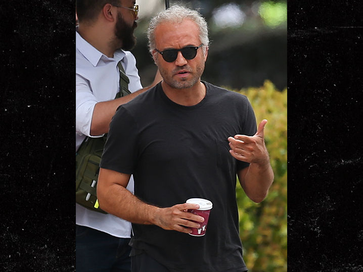 Edgar Ramirez As Gianni Versace In First Look Of Versace American