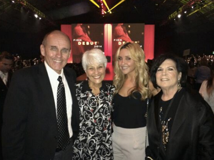 Amanda Bynes Looks Happy & Healthy at FIDM Debut With Parents! | toofab.com