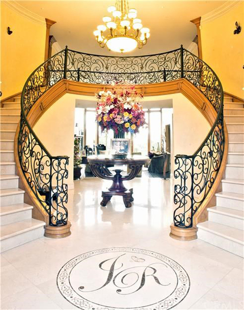 Jenni Rivera House -- For Sale! | Photo 15 | TMZ.com